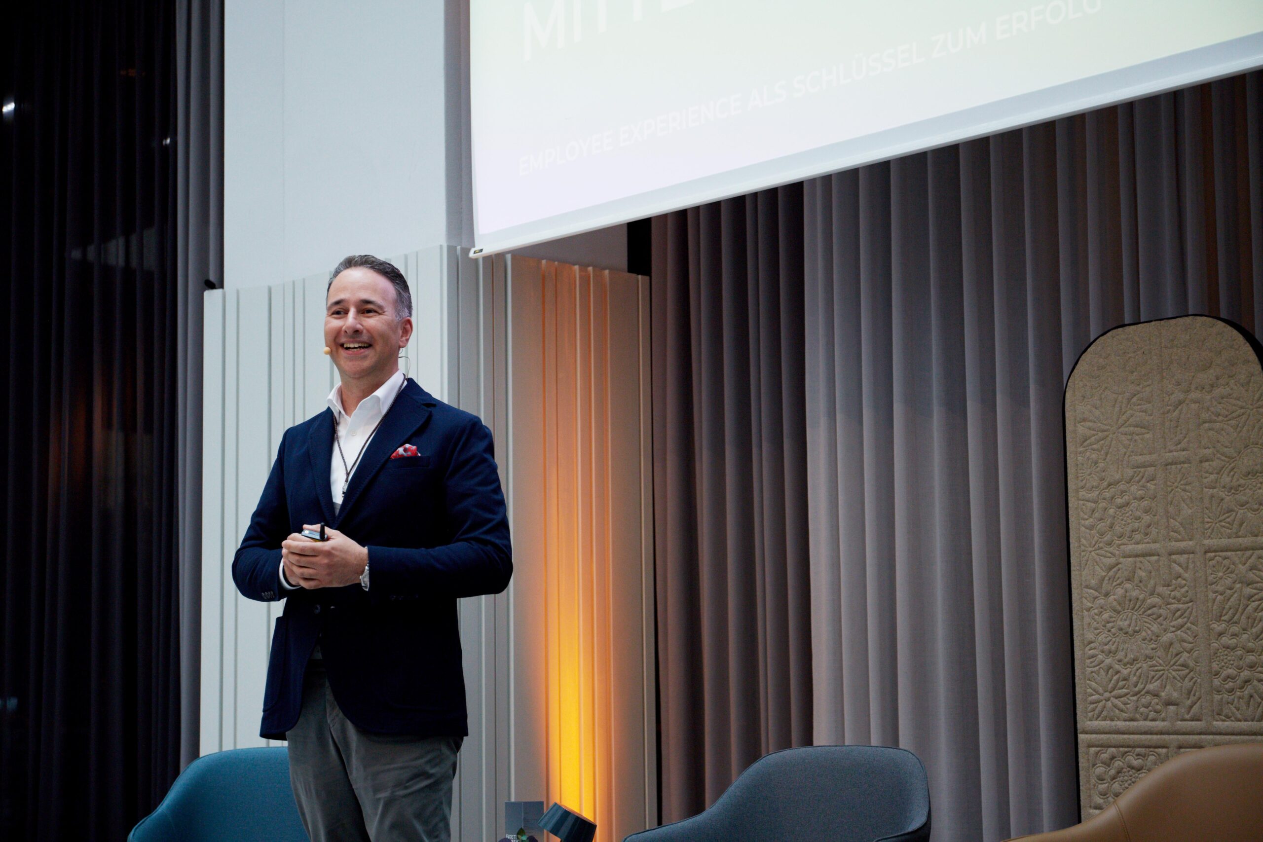 Der Mensch im Mittelpunkt. - FACETTENREICH